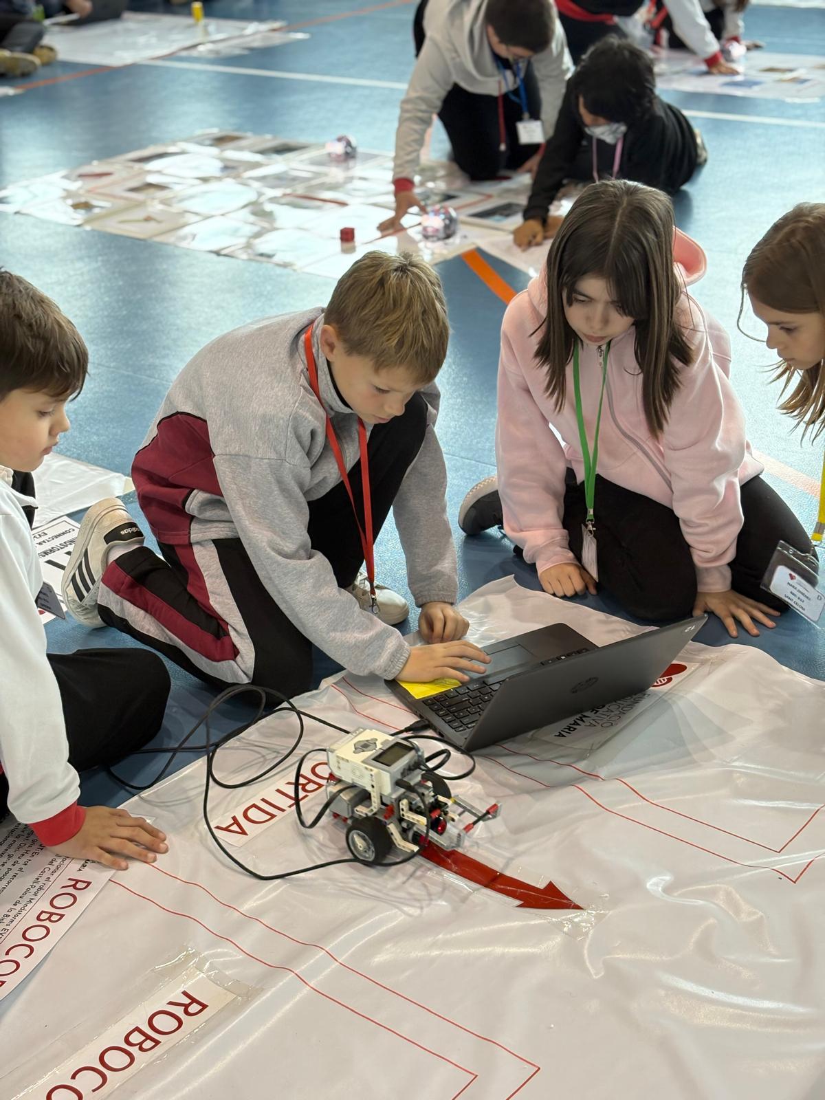 El Cor de Maria de Valls organitza el RoboCor 2025 - Escola Cor de ...